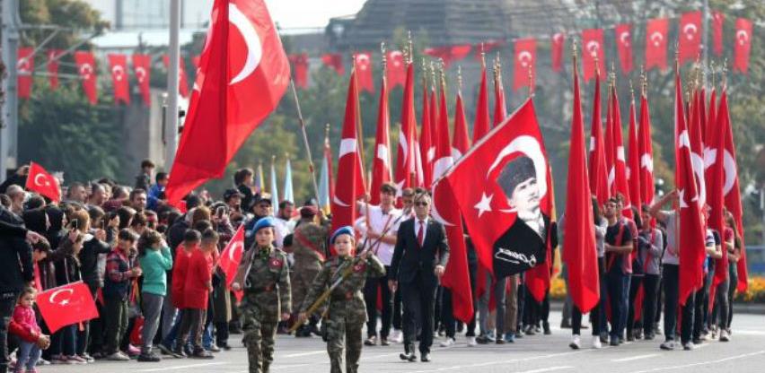 Širom Turske se obilježava 96. rođendan Republike i u BiH prigodne ...