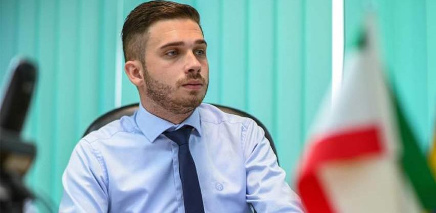 Federalni zastupnik Arnel Isak ulazi u novi biznis - Akta.ba Vijesti