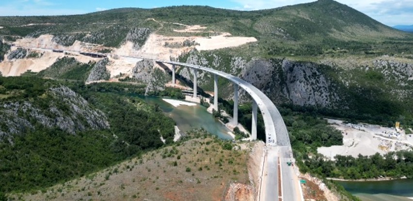 Hrvatski mediji o izgradnji autoputa u BiH: Impresivni most Počitelj ...