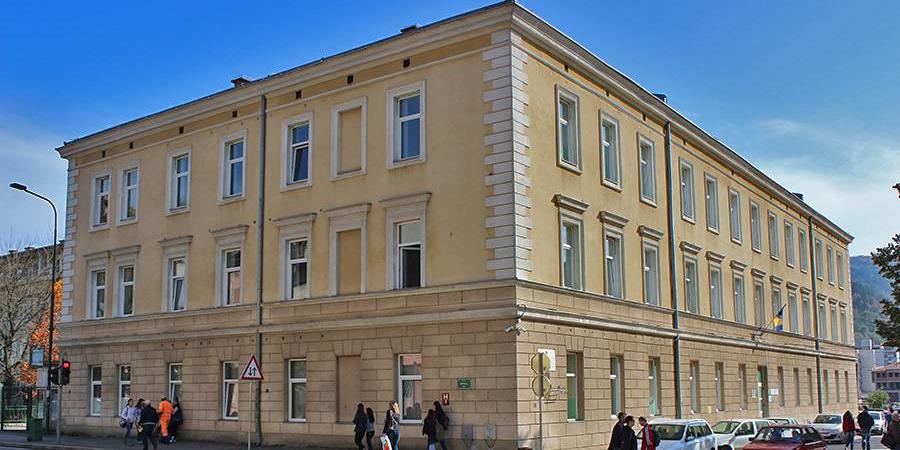 Za rekonstrukciju fiskulturne sale OŠ "Husein ef. Đozo" u Goraždu 190. ...