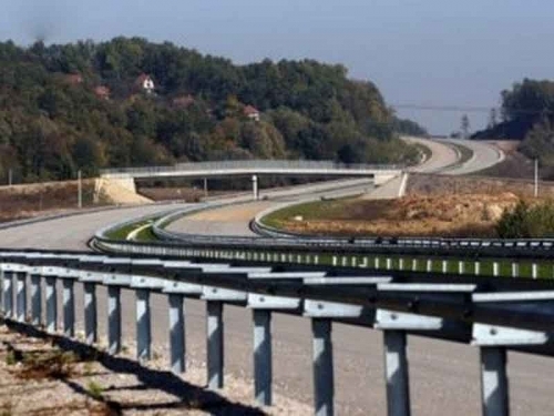 Autoput Doboj-Vukosavlje: Za posao se bore četiri kompanije - Akta.ba ...
