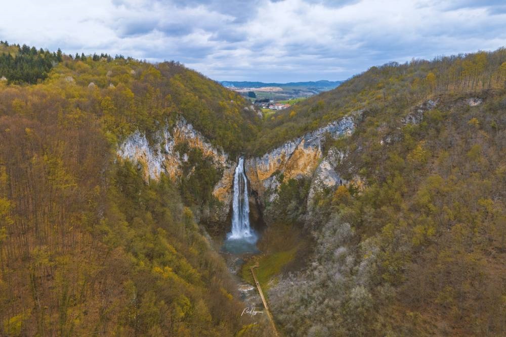 Idealan za porodične posjete: Čarobni Vodopad Bliha u bojama proljeća ...