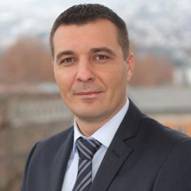 Senad Redžić: Razvoj karijere nije nikada jednokratni posao - Akta.ba ...